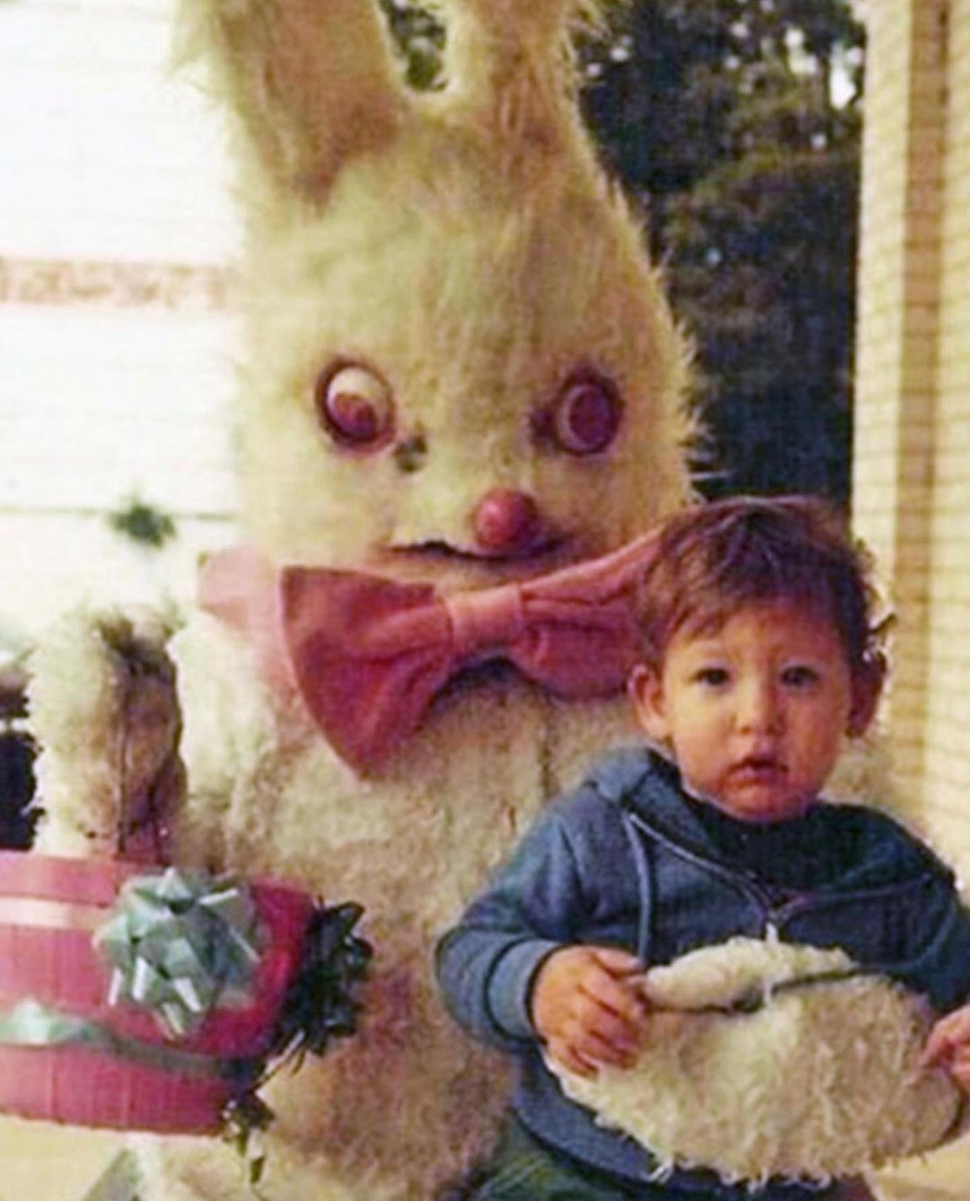10 Creepiest Easter Bunny Photos That'll Give Your Inner Child ...
